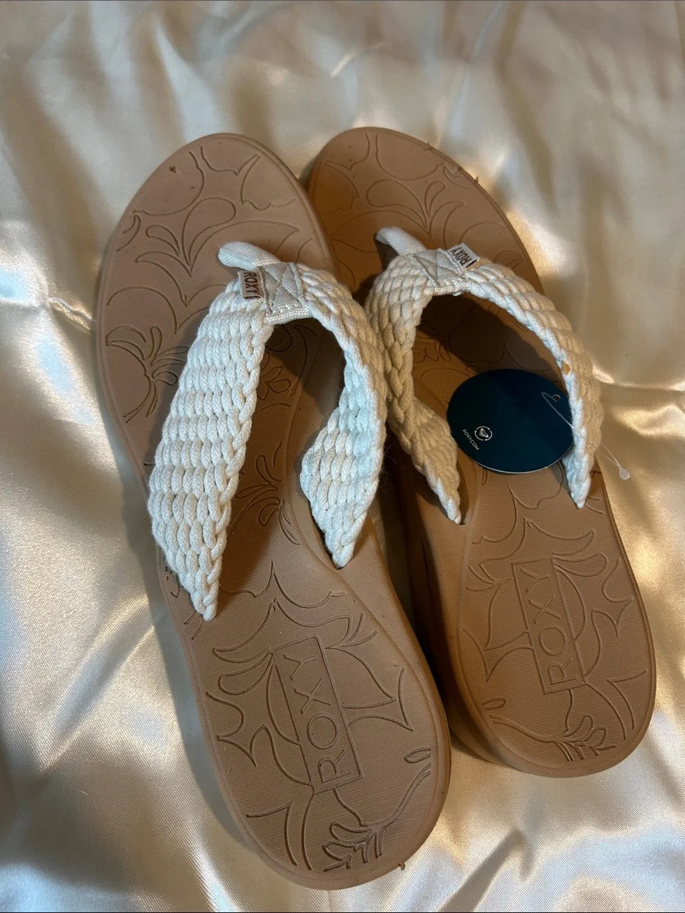 Roxy | Shoes | Roxy Womens Cream Braided Thong Sandals With Tan Footbed ...